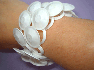 Reusing Plastic Pull Tabs – ecogreenlove